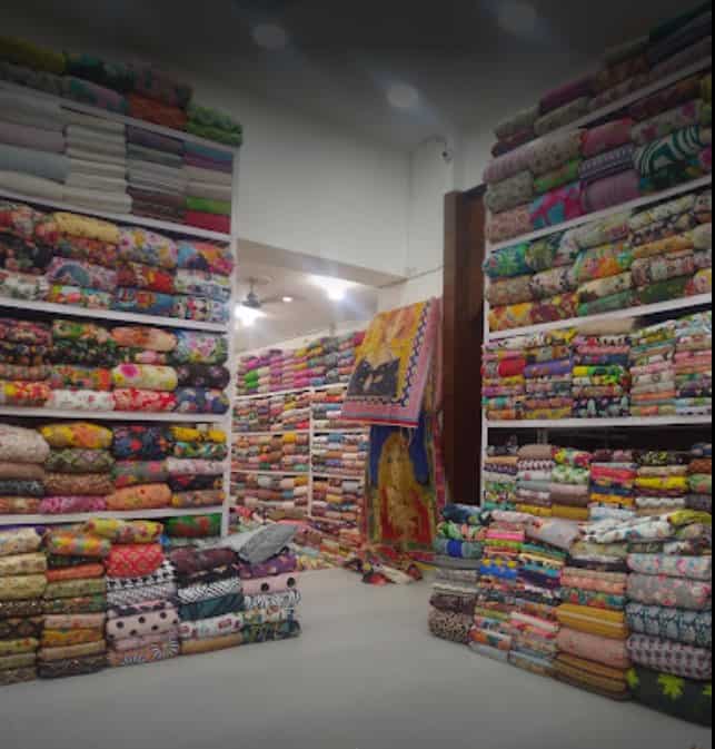 Seelampur - Buy a Variety of Fabrics at Reasonable Rates