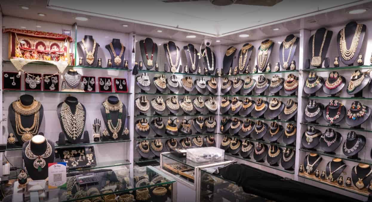 Trip To Karol Bagh: Best Shops, Different Markets, Location.
