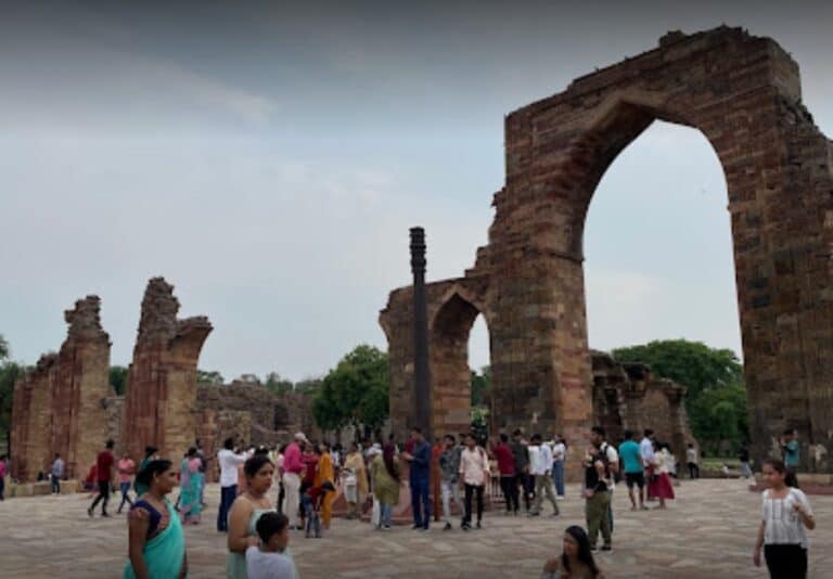 The Perfect Guide to Mehrauli - Monuments, Markets & more.