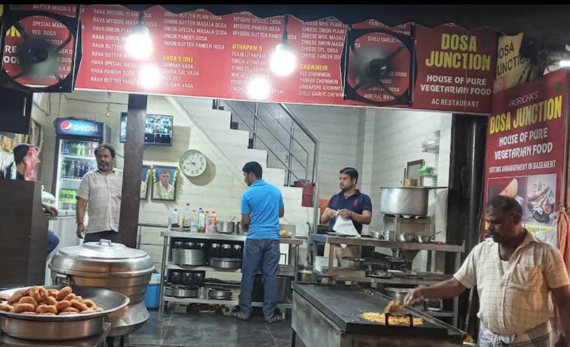 INA Market - Best Shops, Timings, How to Reach & more.