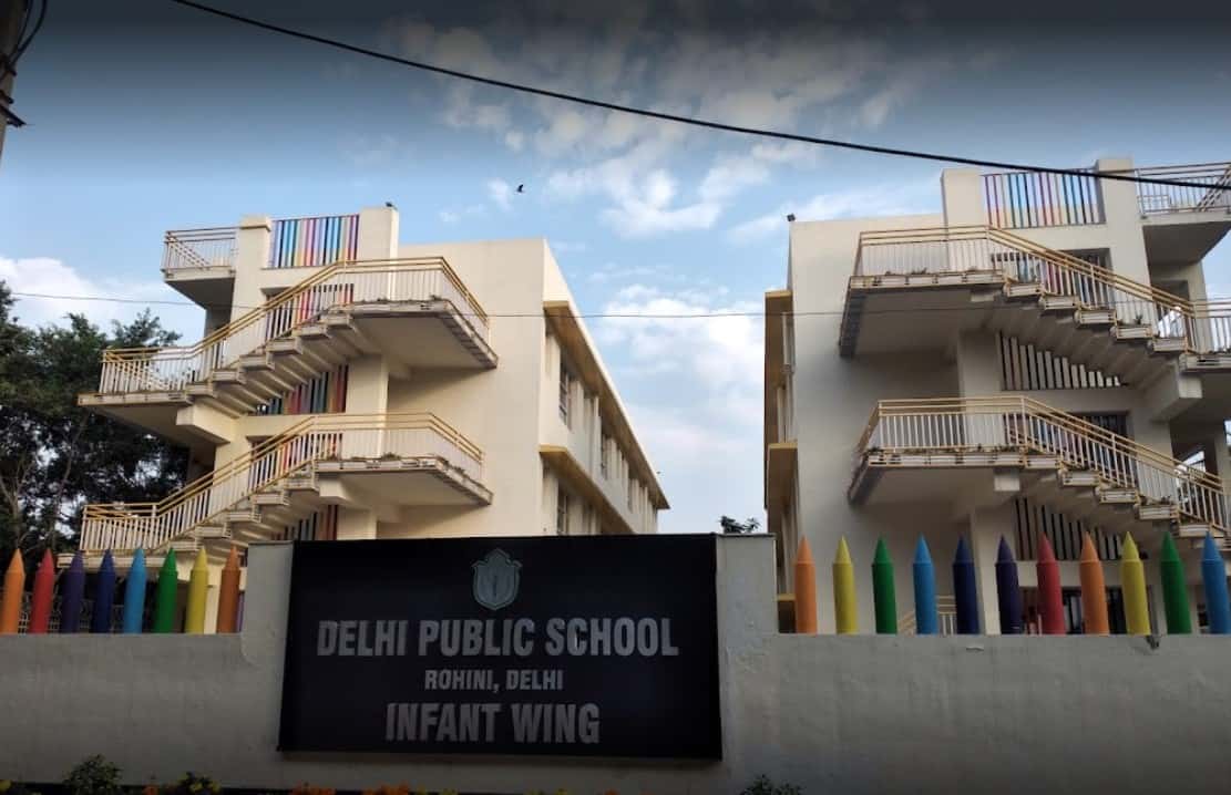 Rohini | Hospitals, Schools, Malls, & other facilities.