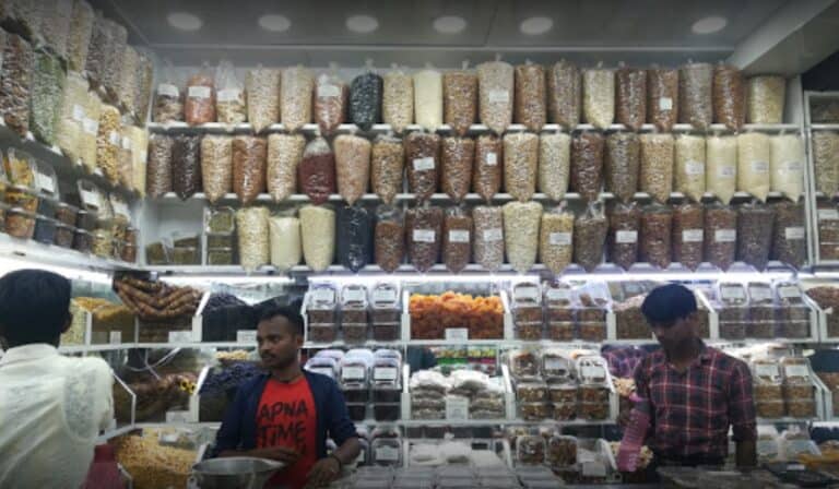 INA Market - Best Shops, Timings, How to Reach & more.